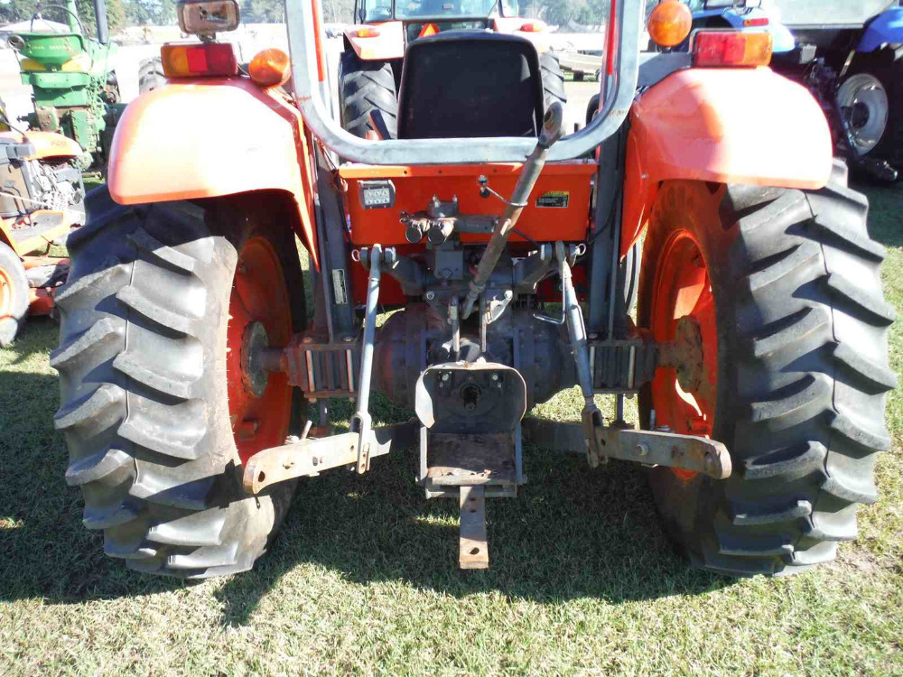 Kubota M5640SU Tractor, s/n 10542: 2wd, Rollbar, Meter Shows 507 hrs